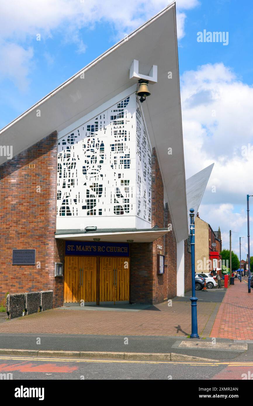 St Mary’s Church, Denton, Tameside, Greater Manchester, England, UK ...