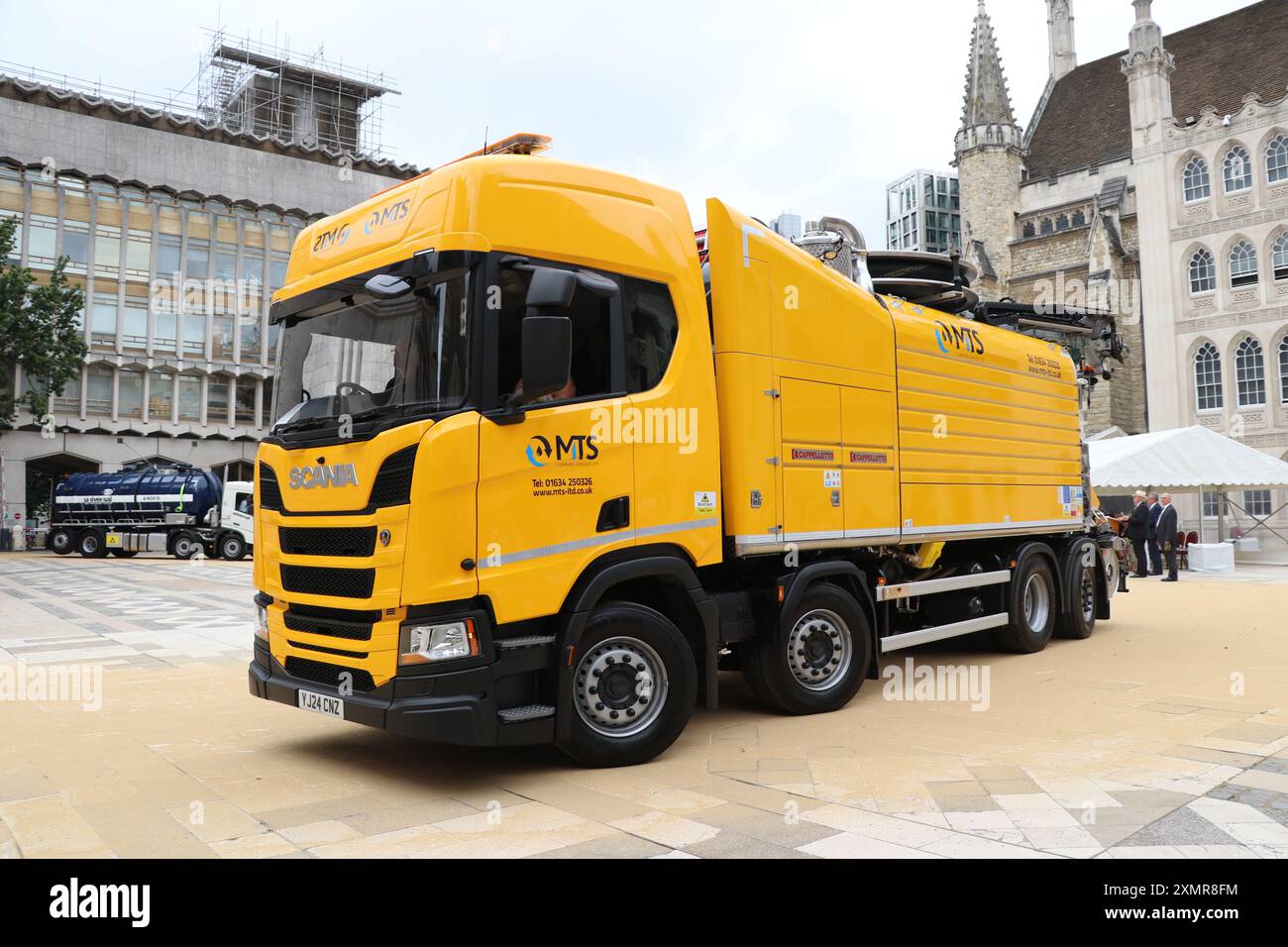 AN MTS SCANIA R460 VACUUM TANKER AT THE WORSHIPFUL COMPANY OF CARMEN ...