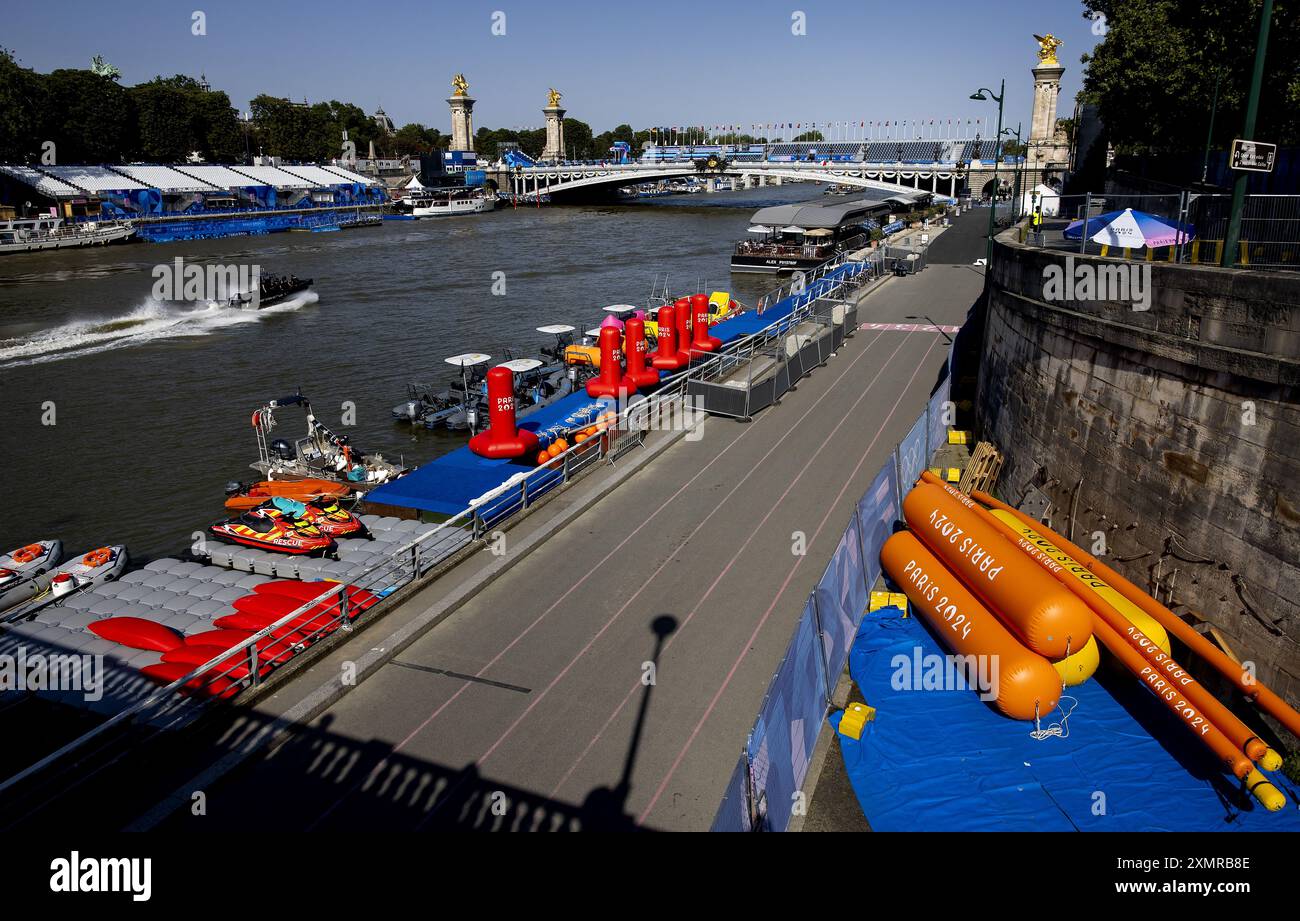 PARIS - The River Seine at Pont Alexandre III, the start and finish ...