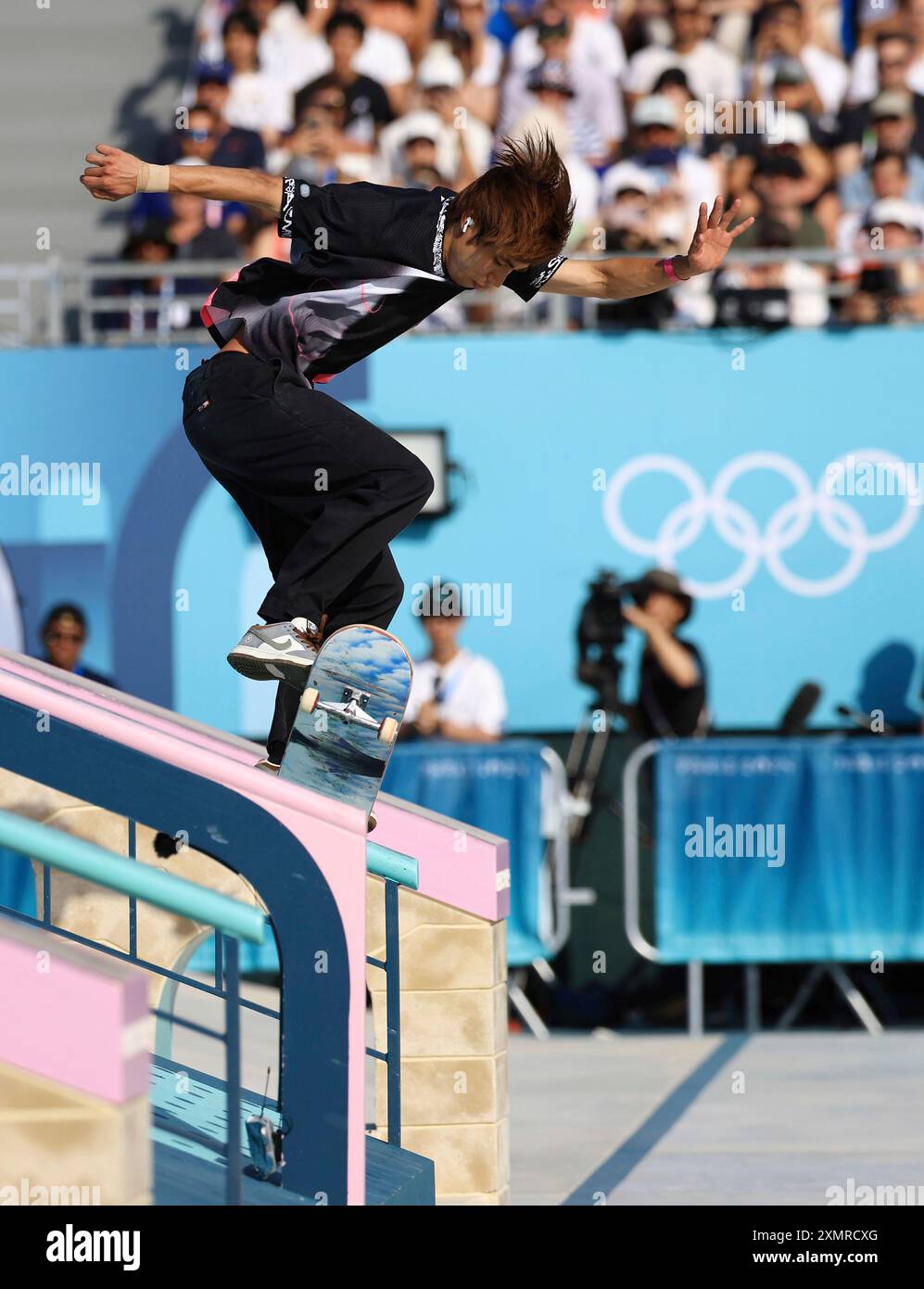 HORIGOME Yuto of Japan pulls off the final trick during the men's ...
