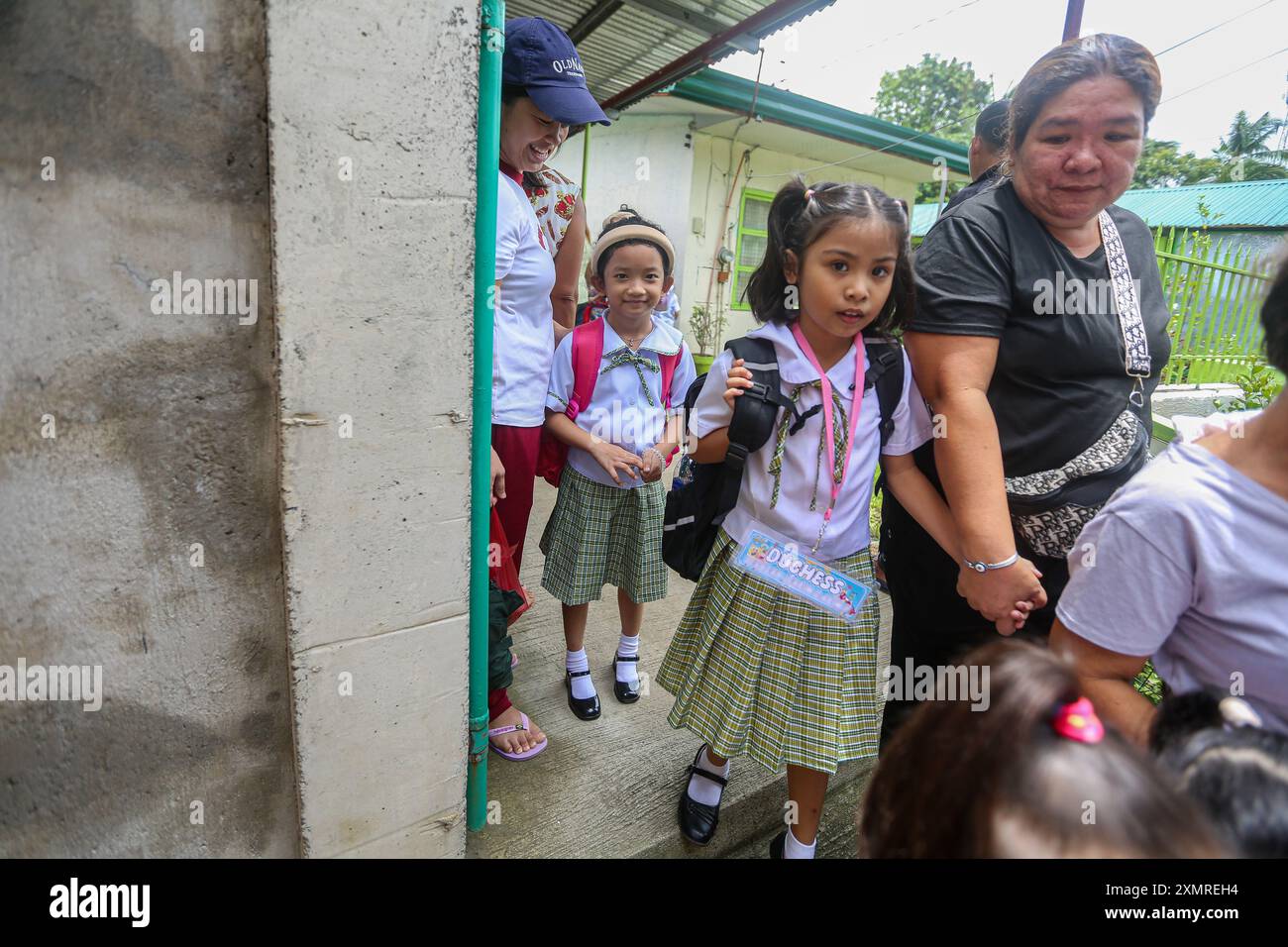 Philippines school uniform hi-res stock photography and images - Alamy