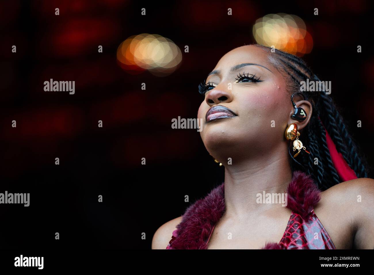 Tems singer hi-res stock photography and images - Alamy