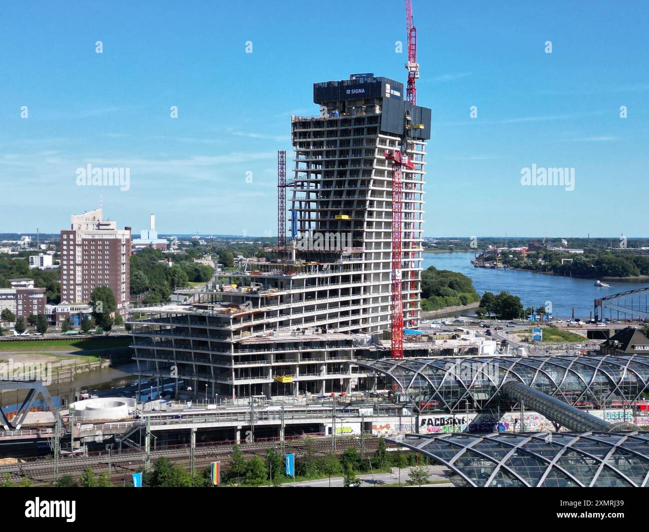 Elbtower an den Elbbrücken, Hamburg 29.7.2024 Norderelbe,U-Bahn ...