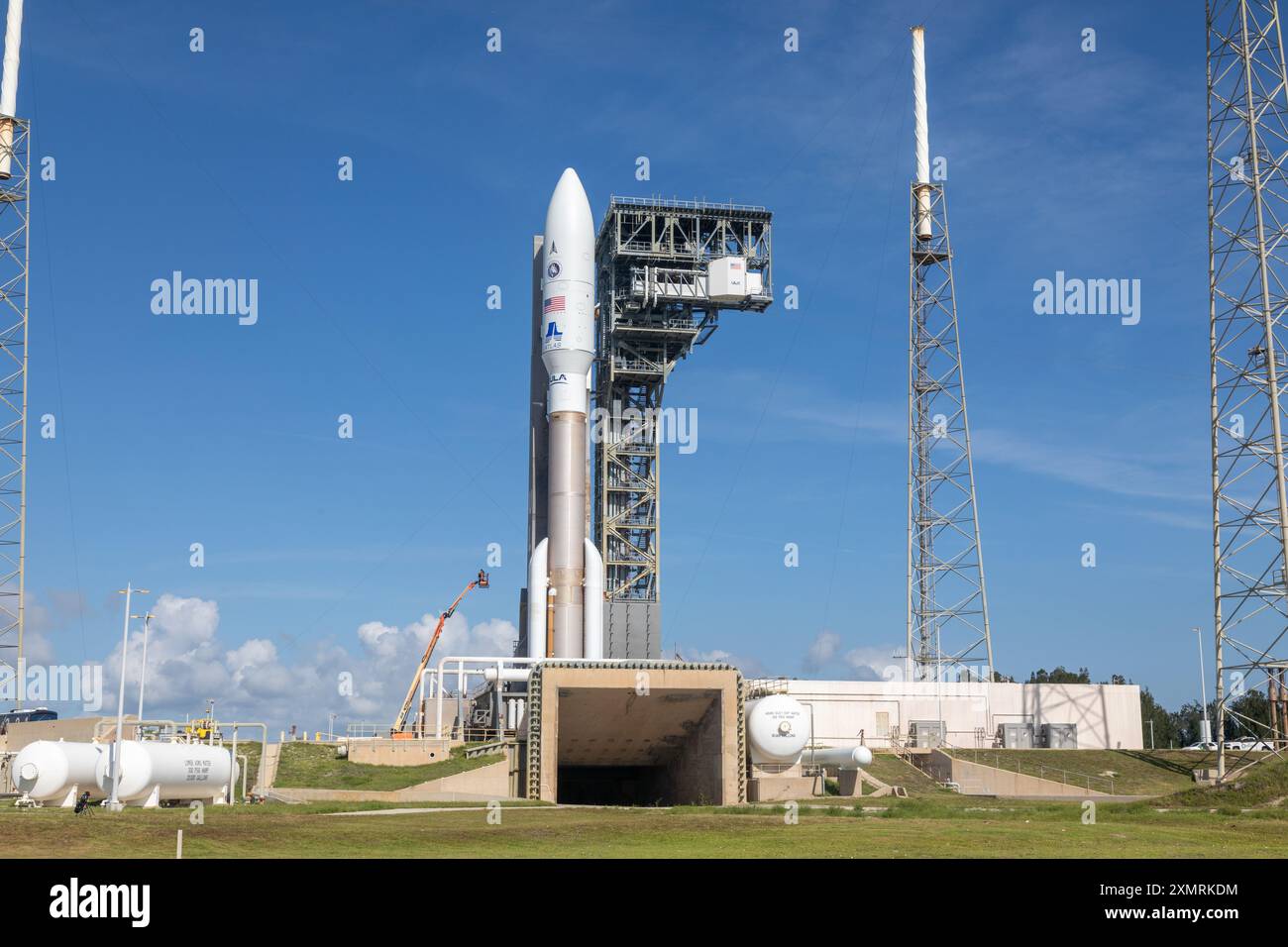 41 am edt hi-res stock photography and images - Alamy