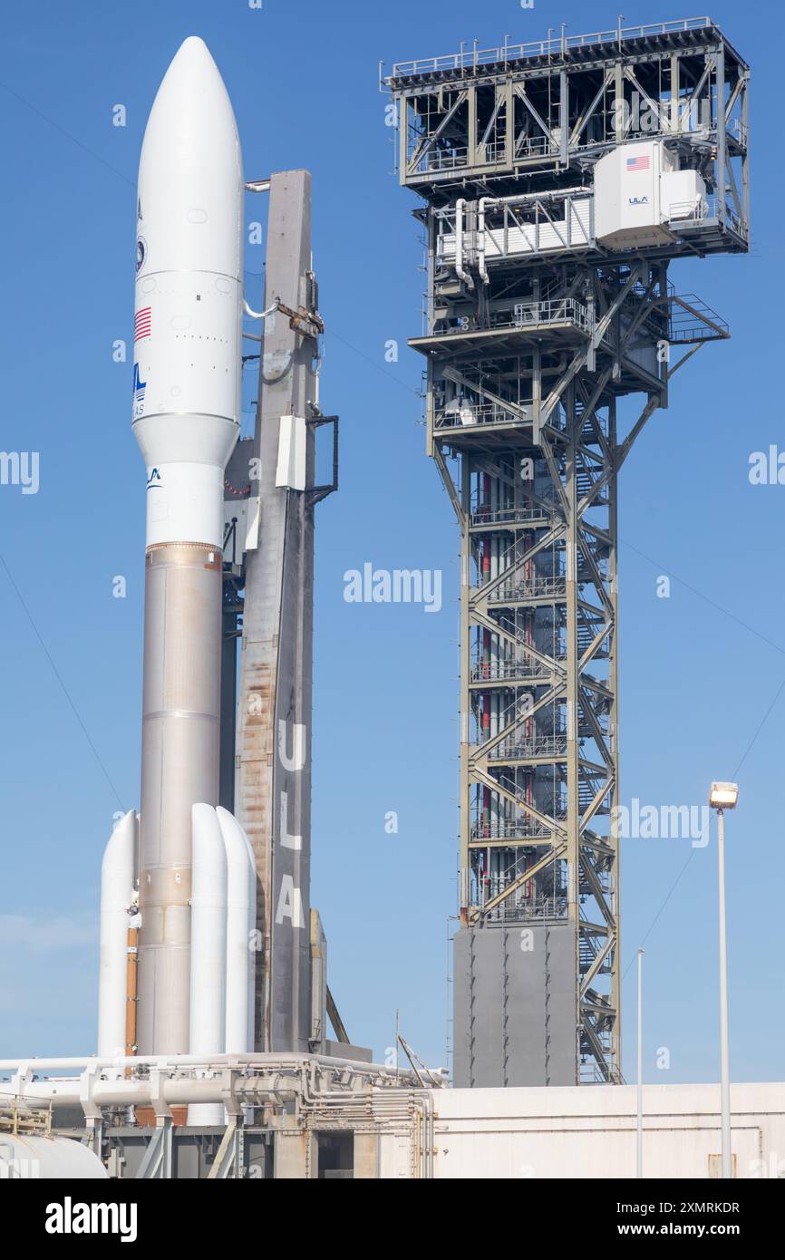 41 am edt hi-res stock photography and images - Alamy