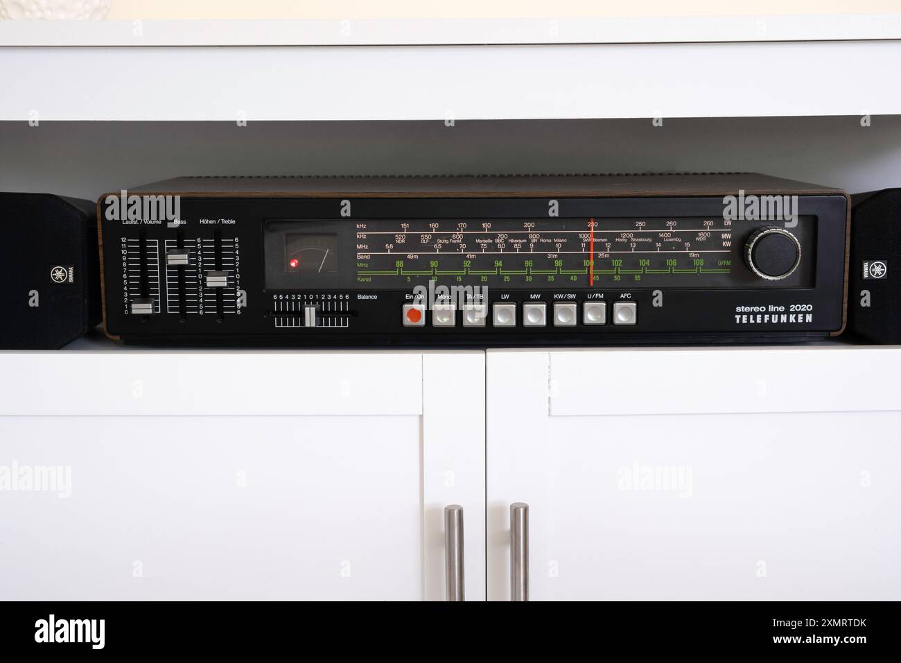 Telefunken Stereo Line 2020 Receiver Front View Stock Photo - Alamy