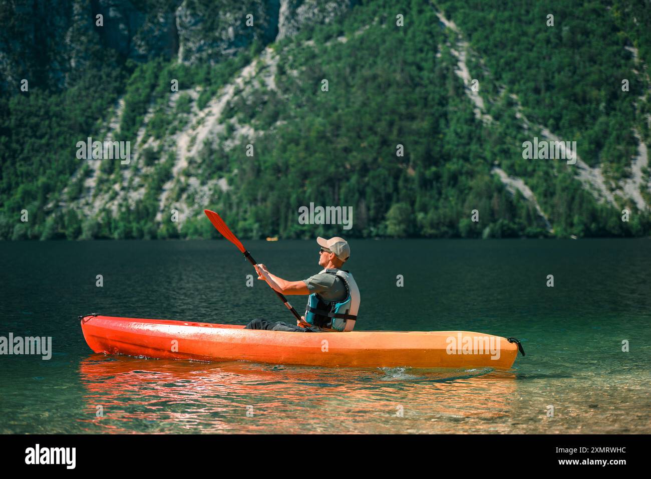 Vibrant contrasts of deep blue hi-res stock photography and images - Alamy