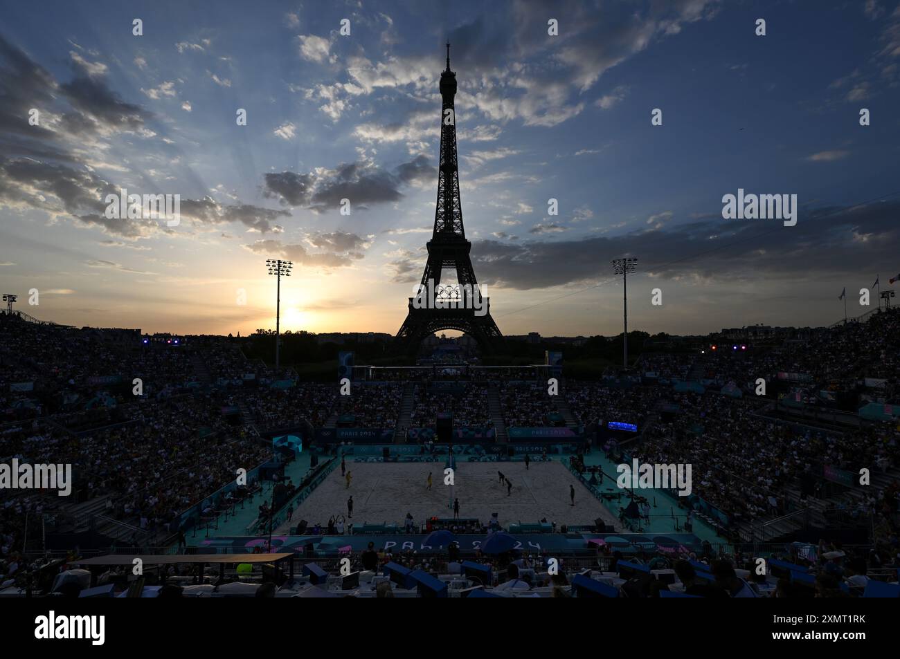 Paris, France. 29th July, 2024. Olympics, Paris 2024, beach volleyball, Eiffel Tower Stadium ...