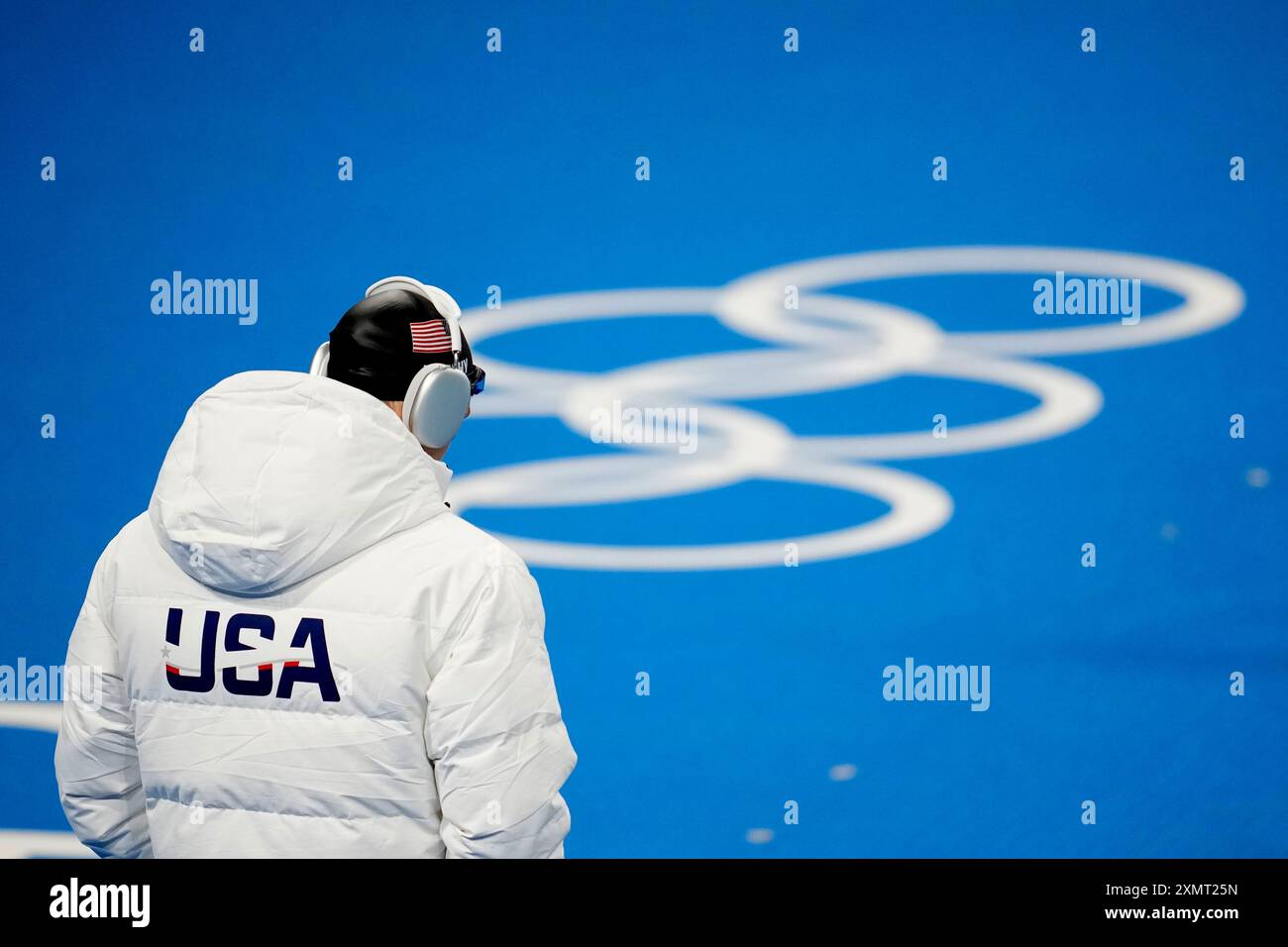 Ryan Murphy, of the United States, arrives for the men's 100-meter ...