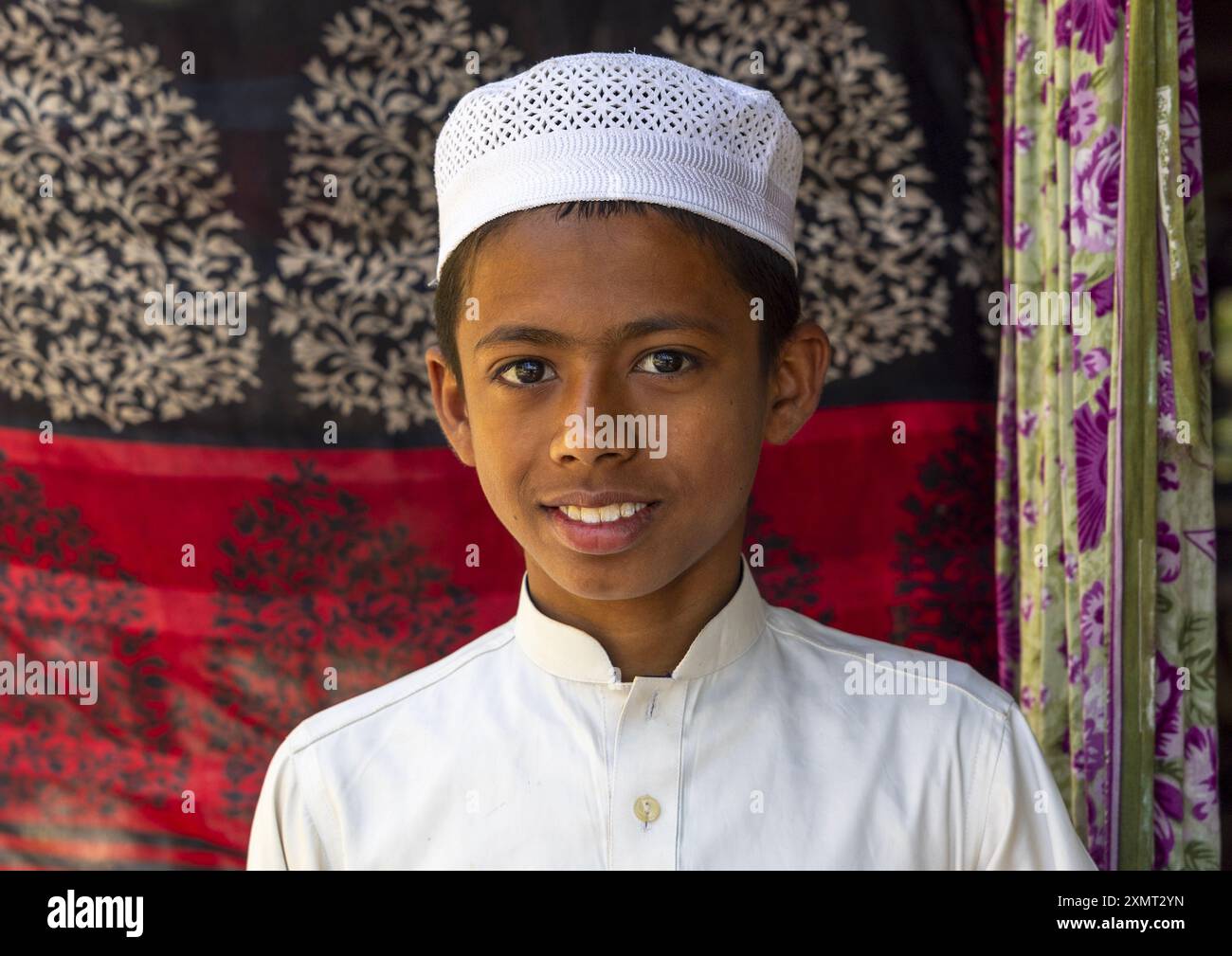 Bangladesh children smiling hi-res stock photography and images - Alamy