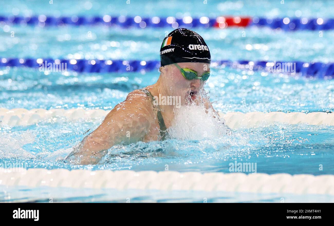 Paris, France. July 29th 2024. Ireland's Mona McSharry on her way to ...