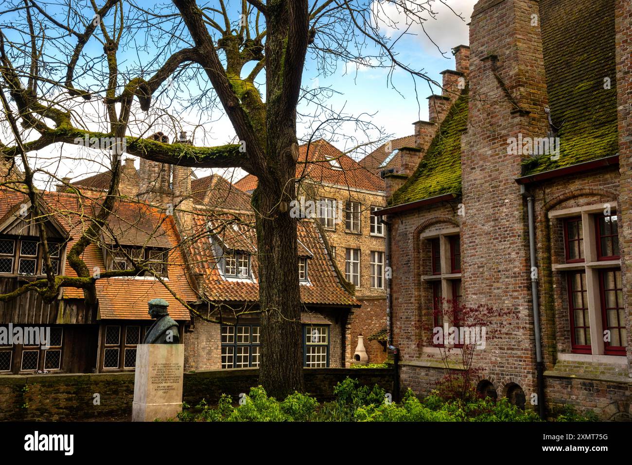 Sparrow stepped gable hi-res stock photography and images - Alamy