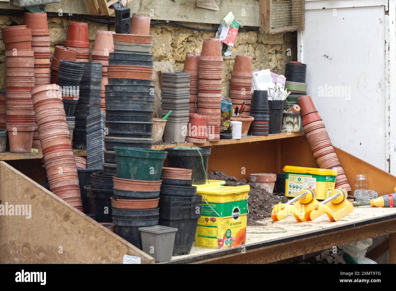 Shed structures hi-res stock photography and images - Alamy