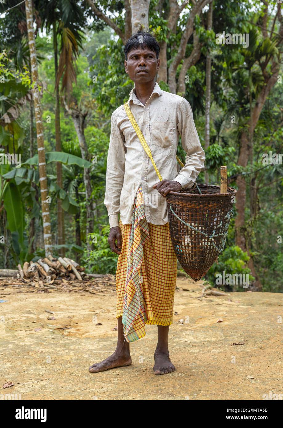 Bangladesh basket hi-res stock photography and images - Alamy