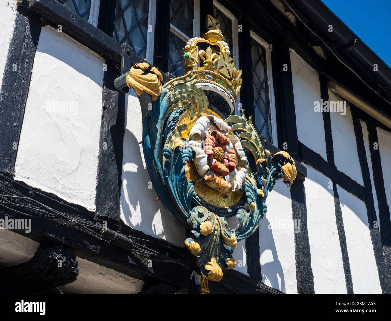 Legacy rose and crown hi-res stock photography and images - Alamy