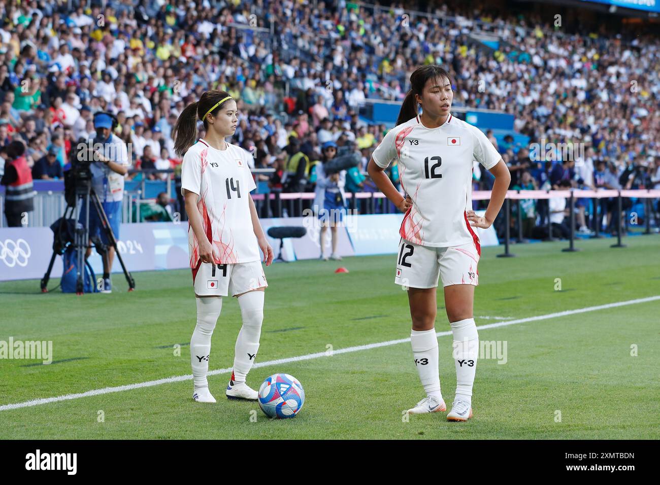 (L-R) Yui Hasegawa, Momoko Tanikawa (JPN), JULY 28, 2024 - Football / Soccer : Paris 2024 ...