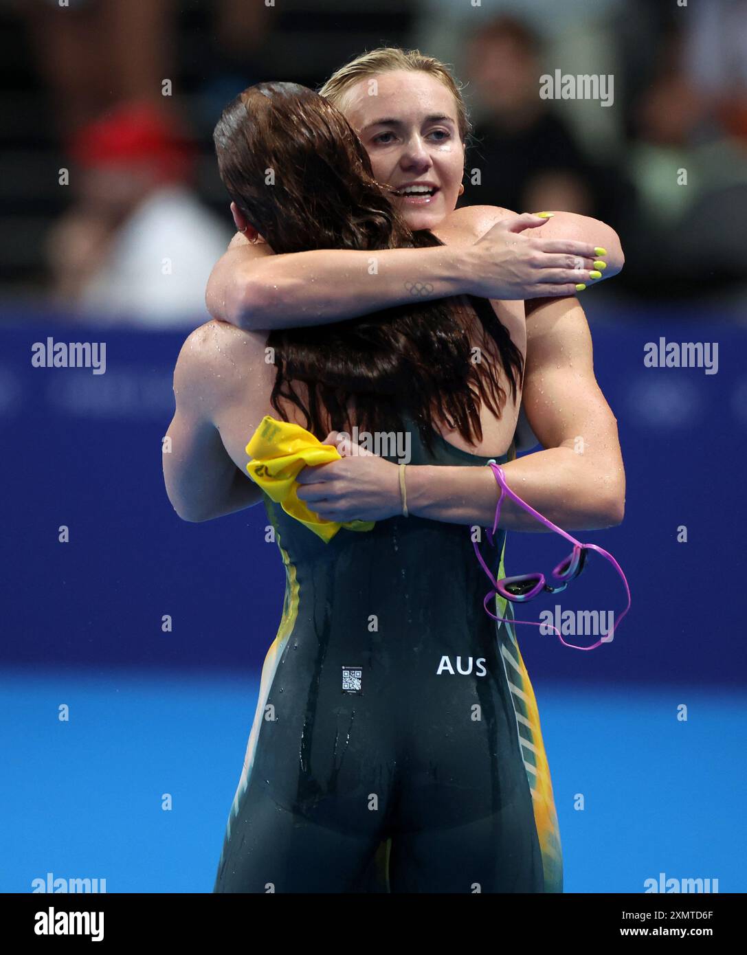 Paris, France. July 29th 2024. Silver medalist Australia's Ariarne Titmus (right) and gold ...