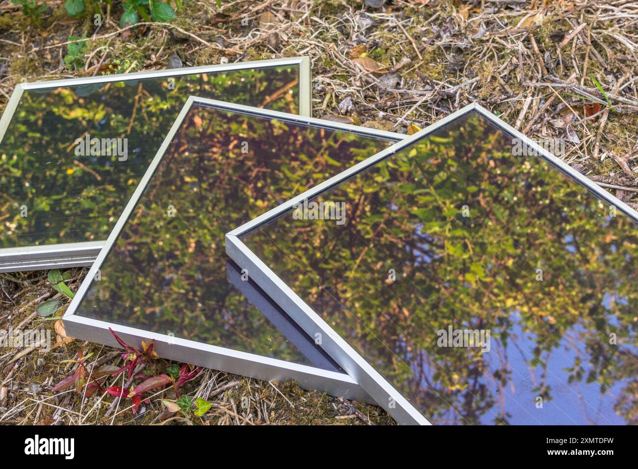 Old solar power technology - Schott RWE 12v 5w amorphous silicon (ASi ...