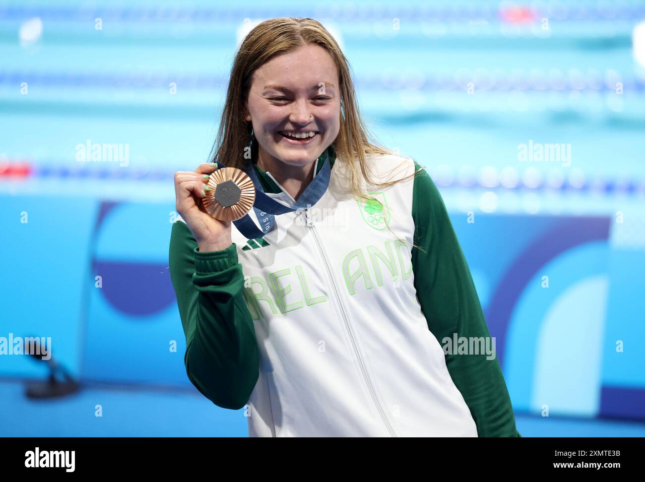 Paris, France. July 29th 2024. Bronze medalist Ireland's Mona McSharry ...