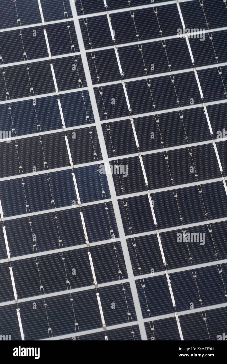 12v 25w monocrystalline solar panel from Eco-Worthy, showing tracks ...