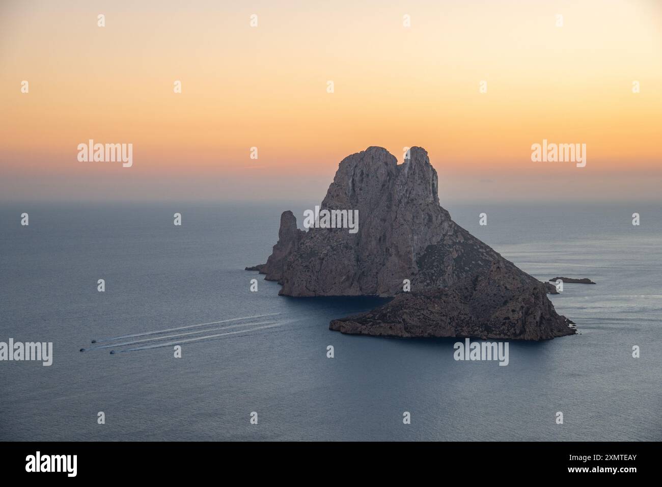 Breathtaking high resolution panoramic hi-res stock photography and ...