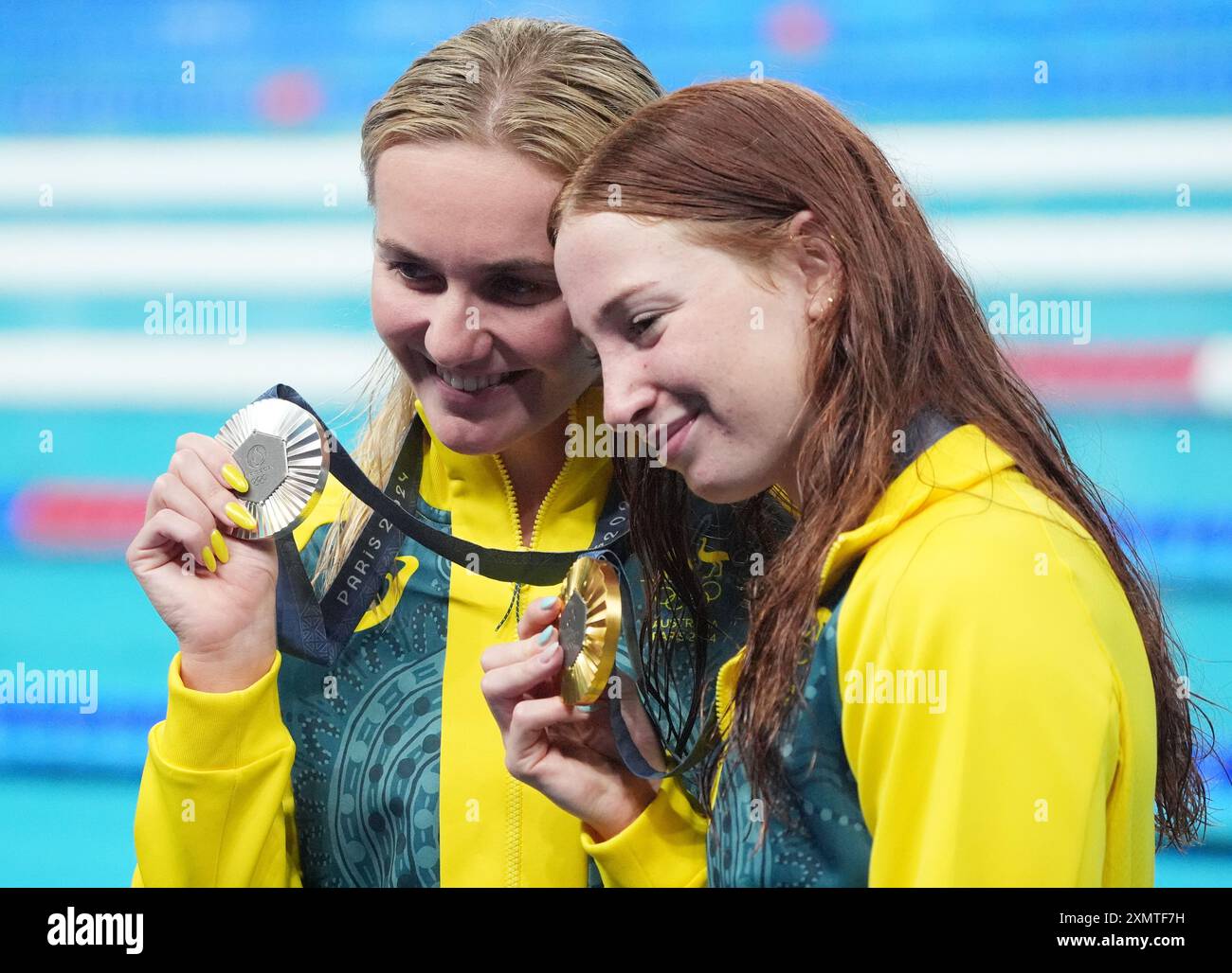 Paris, France. 29th July, 2024. Gold medalist Mollie O'Callaghan of Australia (R) and silver ...