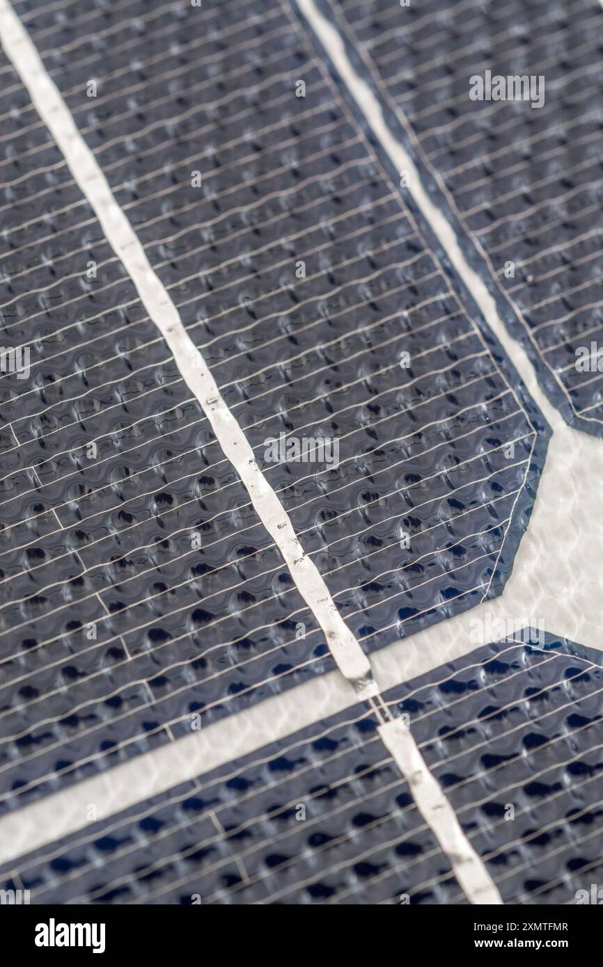 Monocrystalline / Mono ETFE 120w folding solar 4-panel from Elecaenta ...