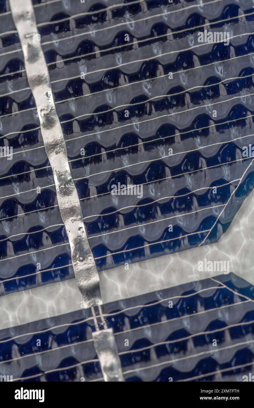 Monocrystalline / Mono ETFE 120w folding solar 4-panel from Elecaenta ...