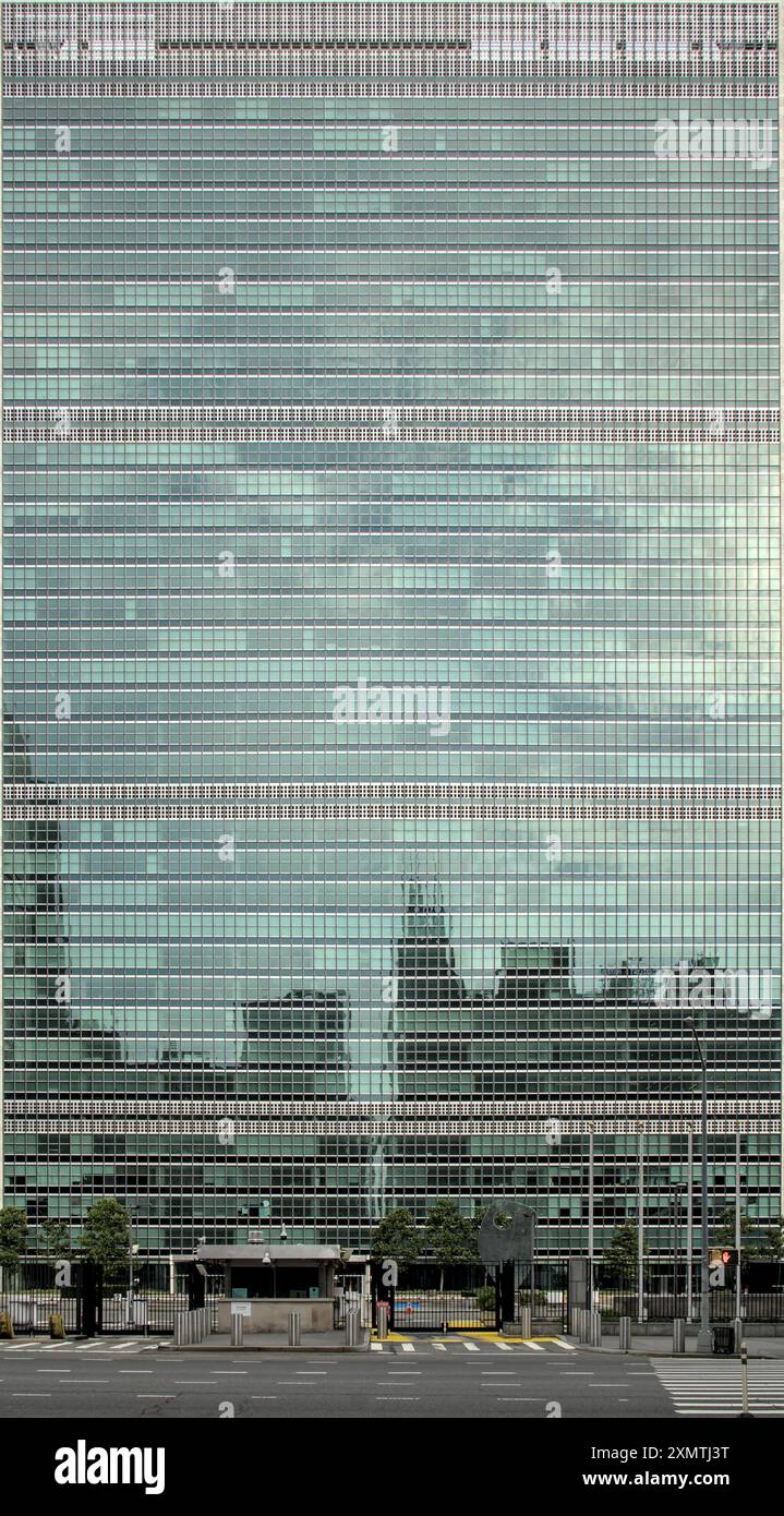 united nations headquarters building in new york (tall rectangular ...