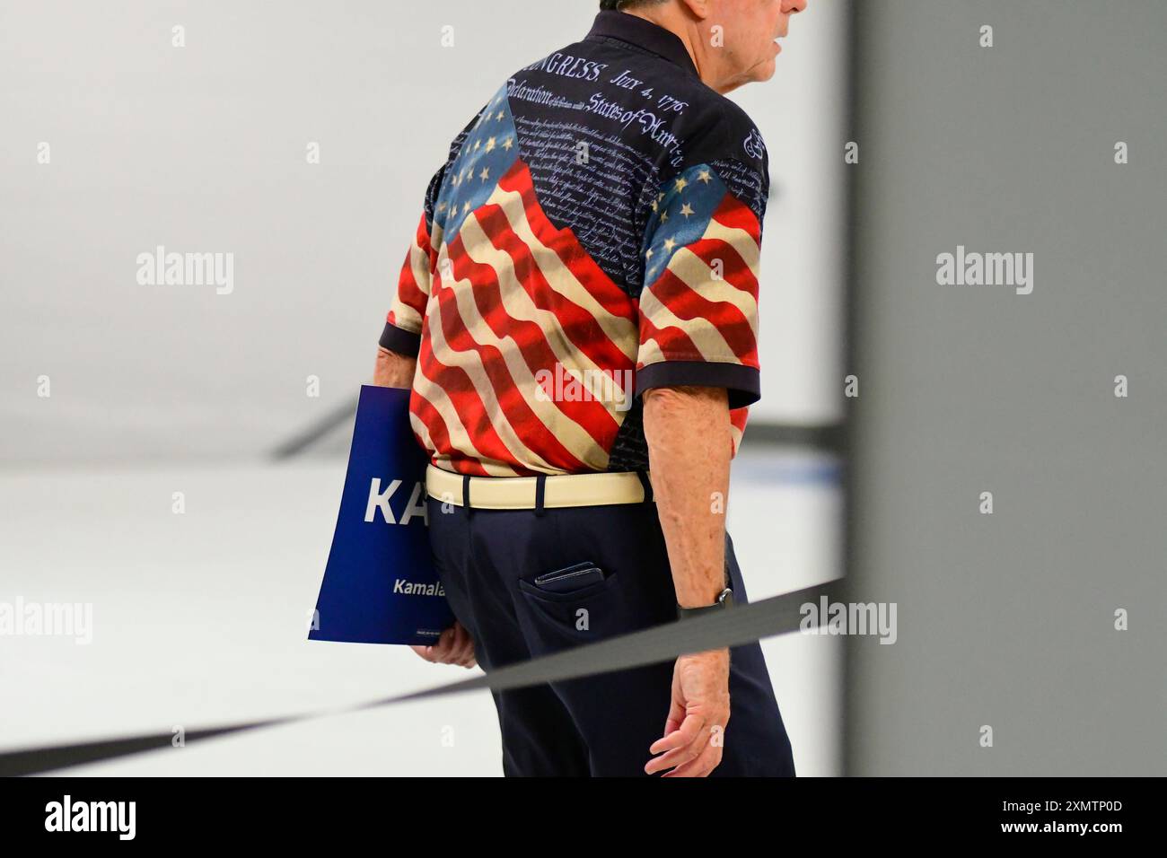 Philadelphia, United States. 29th July, 2024. A person in patriotic ...