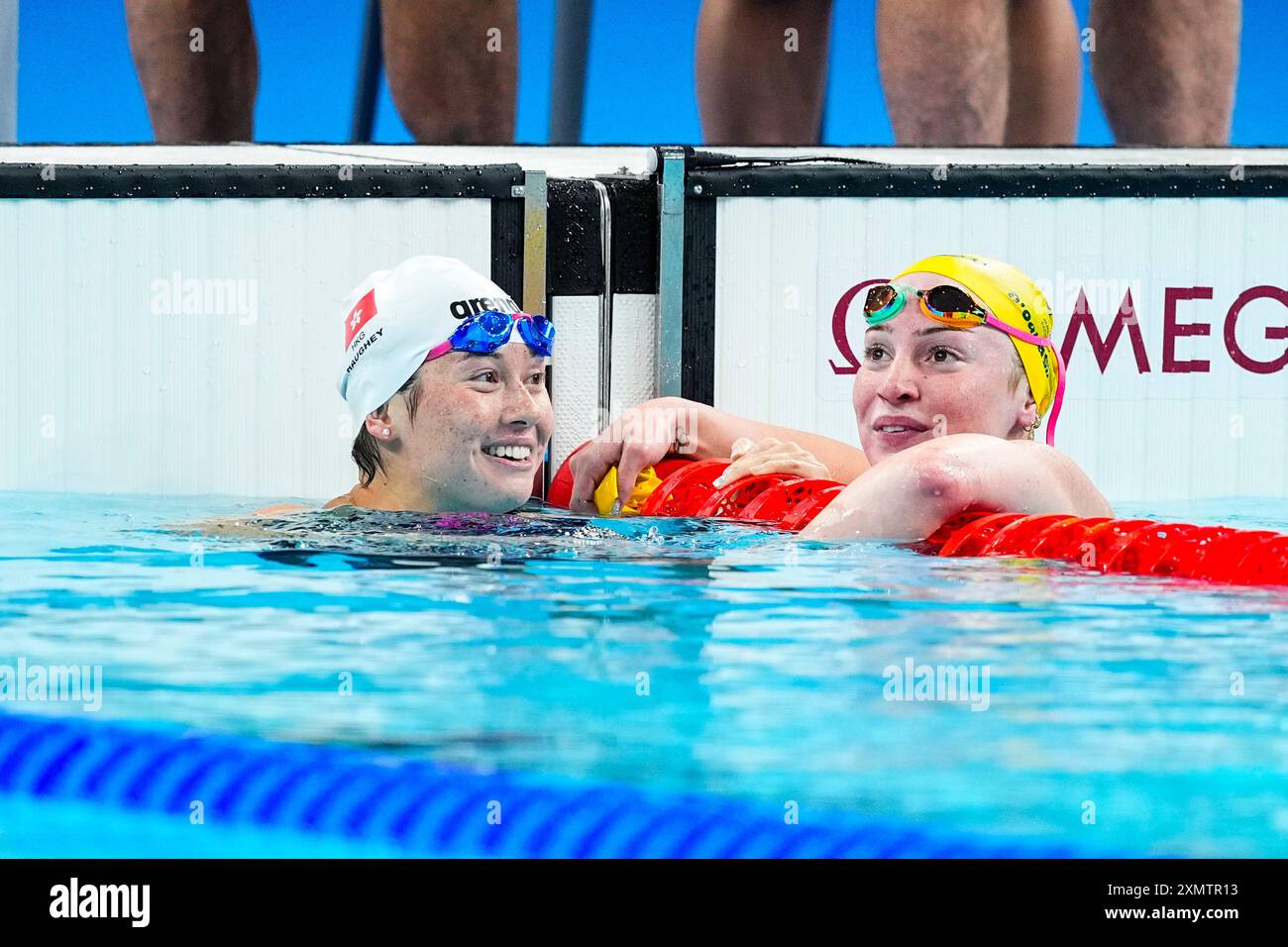 Mollie O'Callaghan of Australia and Siobhan Bernadette Haughey of Honk ...