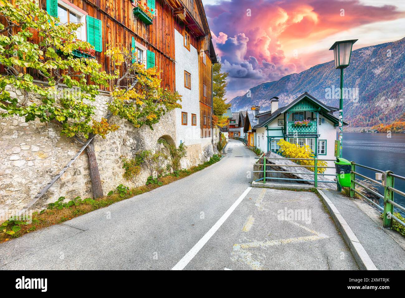 Stunning view of famous Hallstatt mountain village with Hallstatter ...