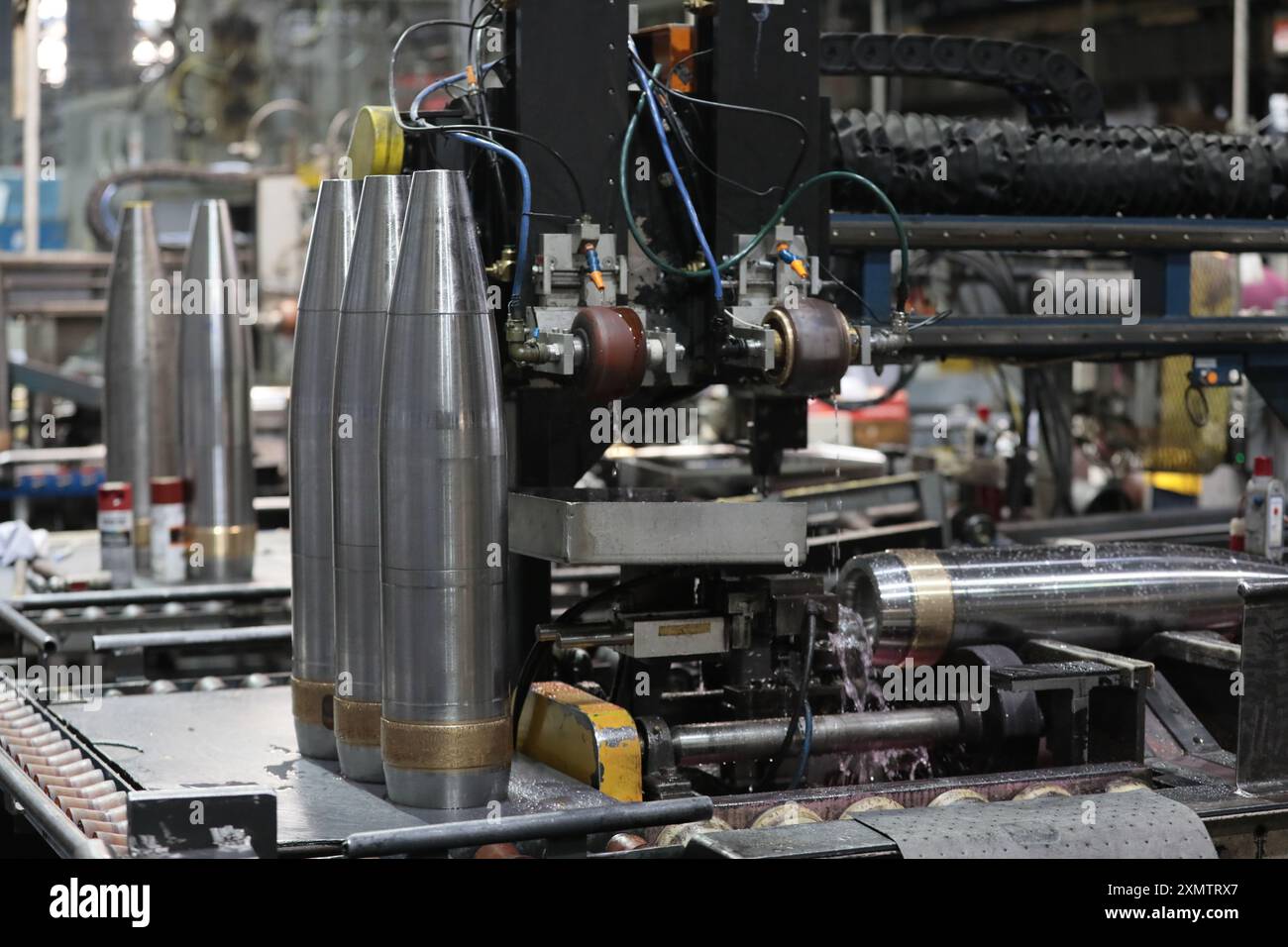 Finish Turn – After the rollover, the casings go to the finish turn ...