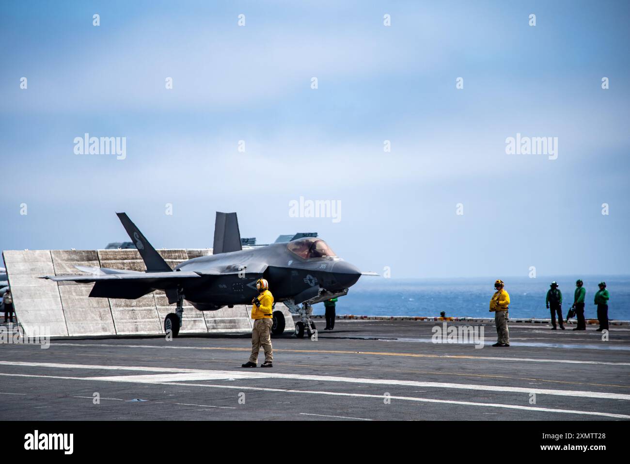 An F-35C Lightning II from the "Sidewinders" of Marine Strike Fighter ...