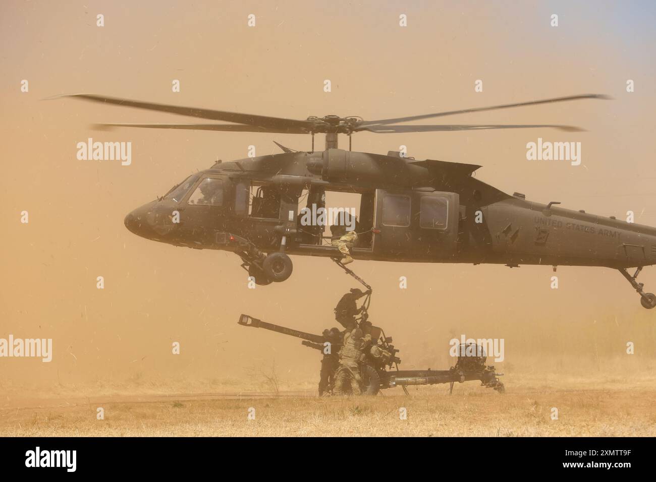 U.S. Army Soldiers assigned to 1st Battalion, 143rd Field Artillery ...
