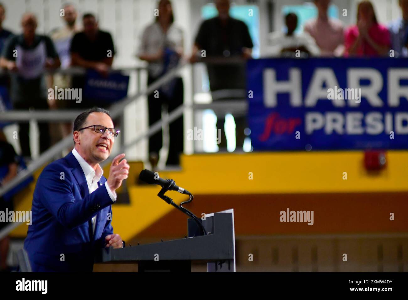 Gov. Josh Shapiro, joined by Gov. Gretchen Whitmer takes the stage for ...