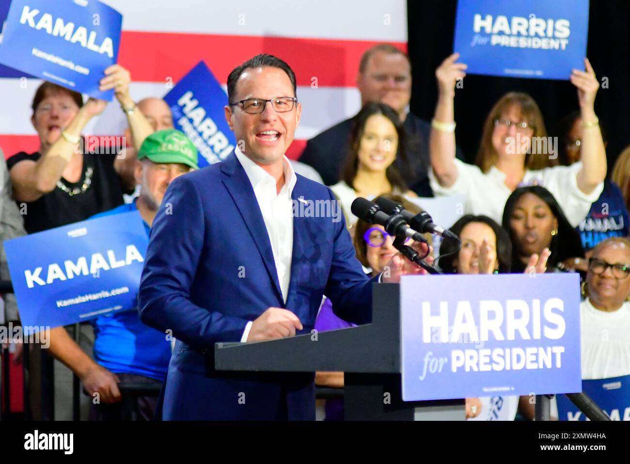 Gov. Josh Shapiro, joined by Gov. Gretchen Whitmer takes the stage for ...