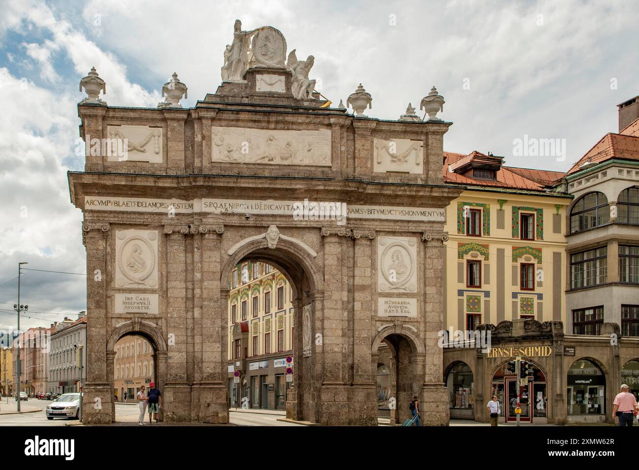 Historic buildings innsbruck hi-res stock photography and images - Alamy