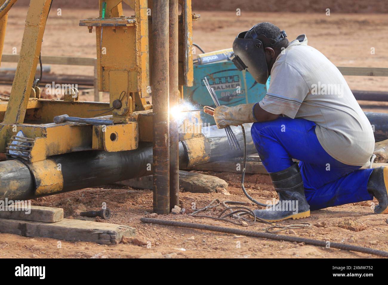 construction site worker weld, safety, welding, protection, spark ...