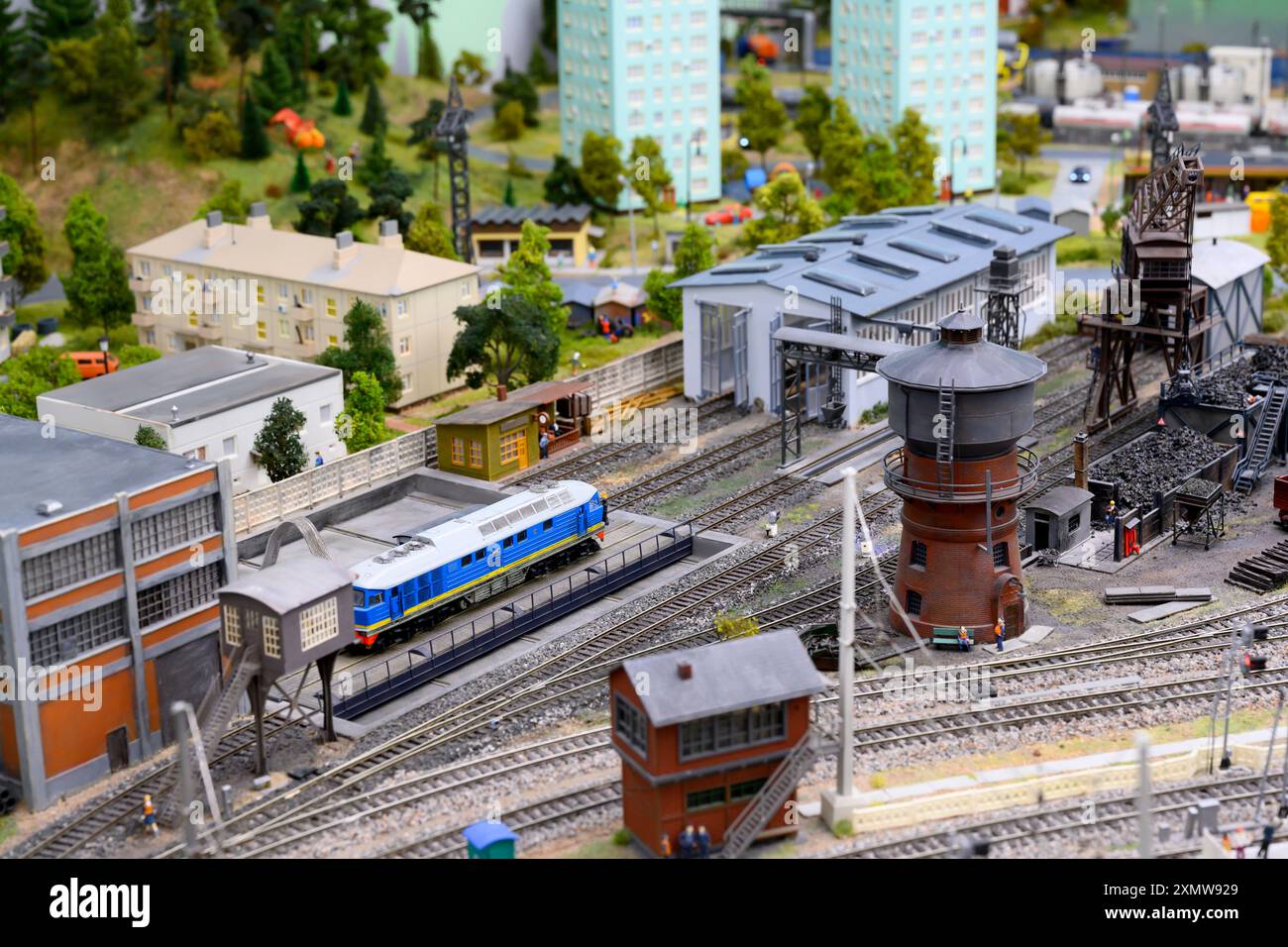 Coal unloading hi-res stock photography and images - Alamy