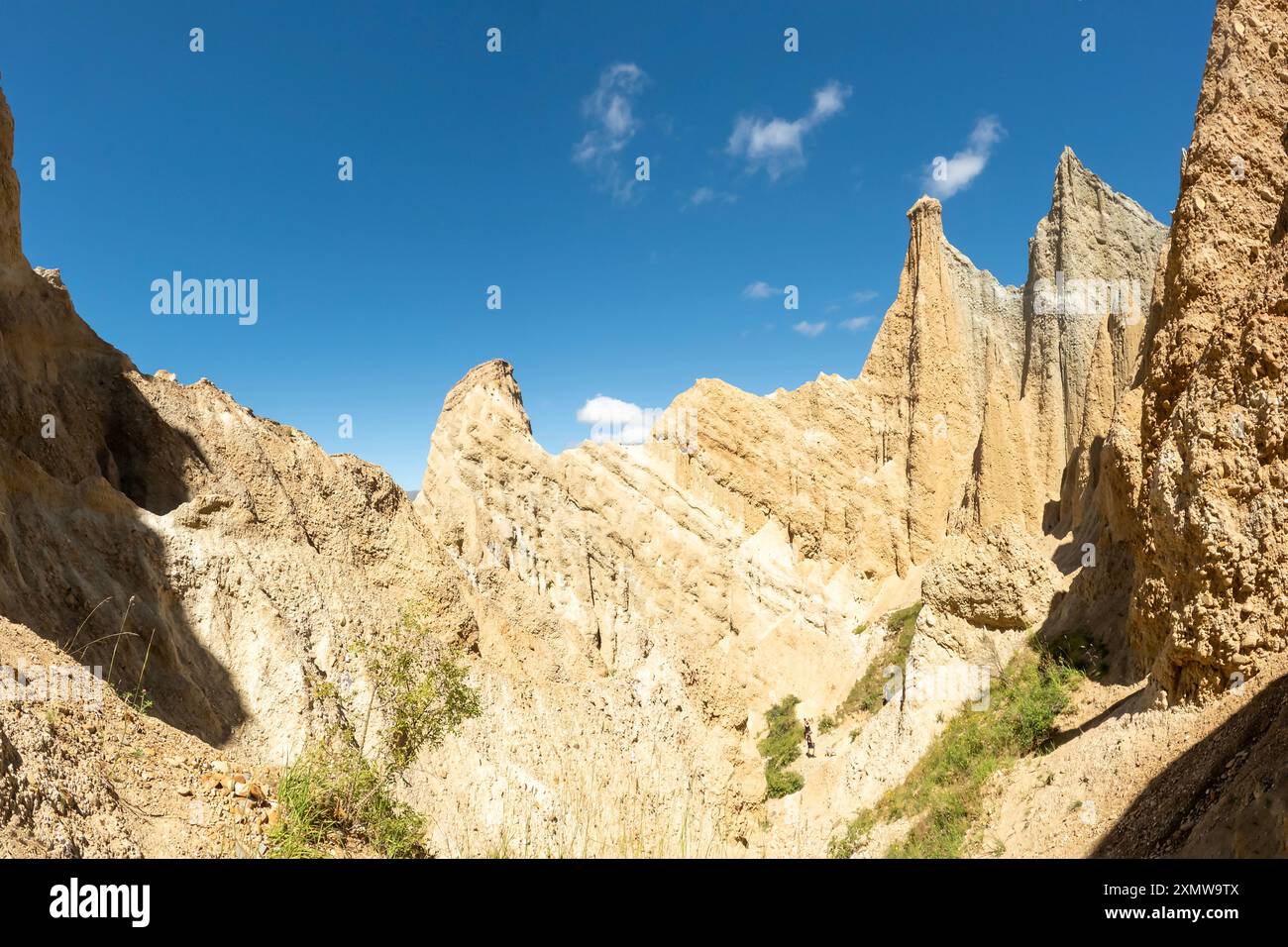 Sharp ridges eroded rock hi-res stock photography and images - Alamy