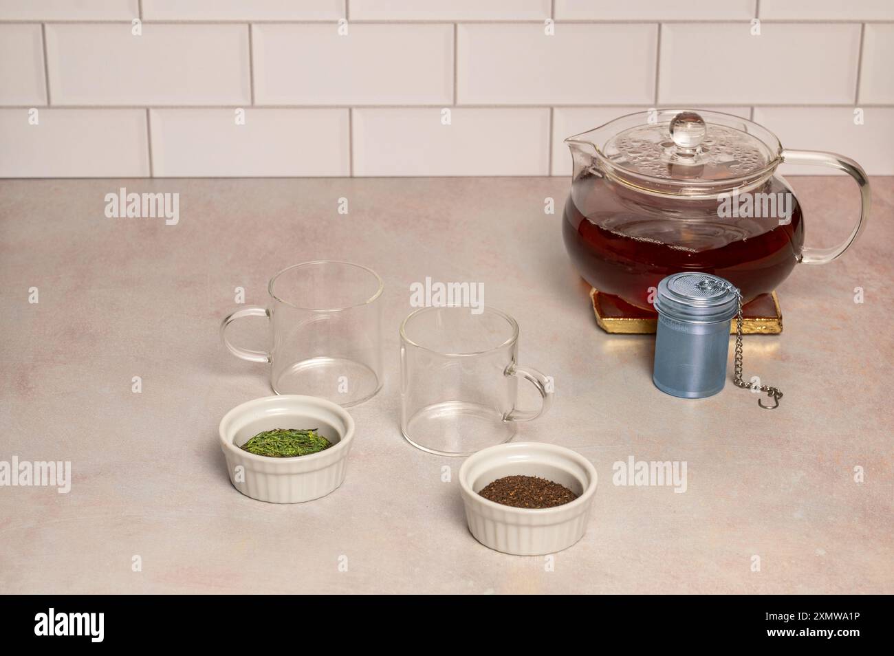 Two cups brewed tea hi-res stock photography and images - Alamy
