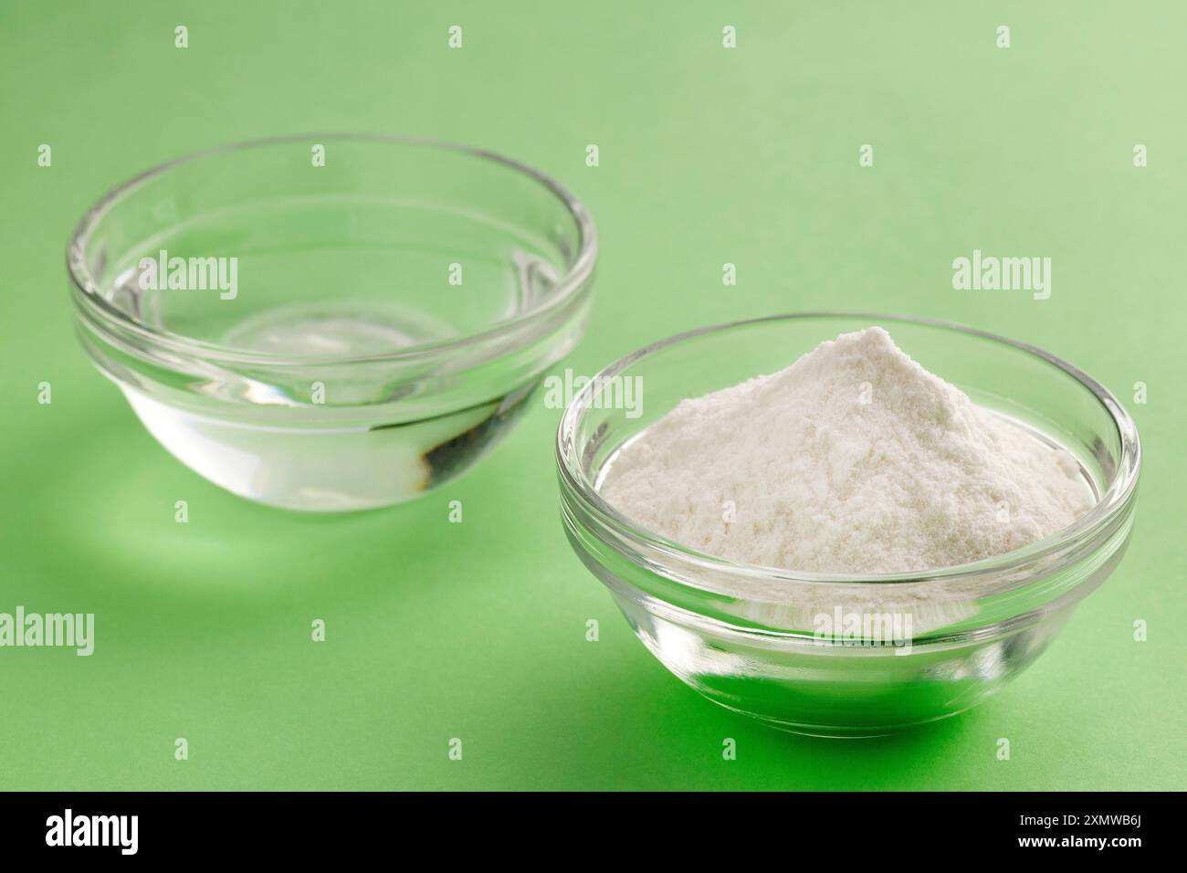 Baking soda to mix with water - Healthy food Stock Photo - Alamy