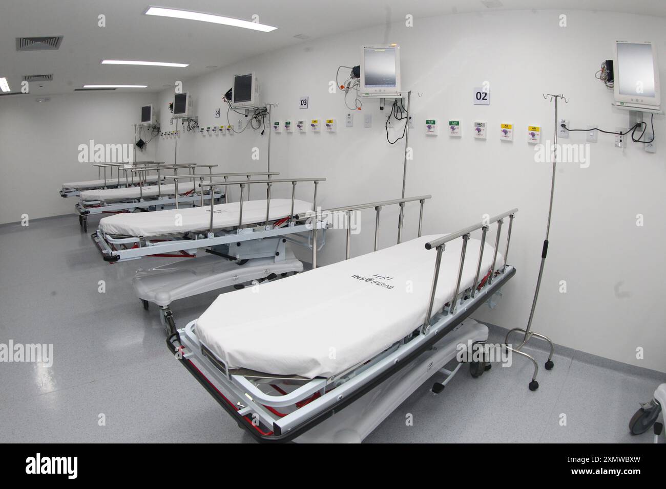 itaberaba, bahia, brazil - june 2, 2023: bed in a ward of a hospital ...