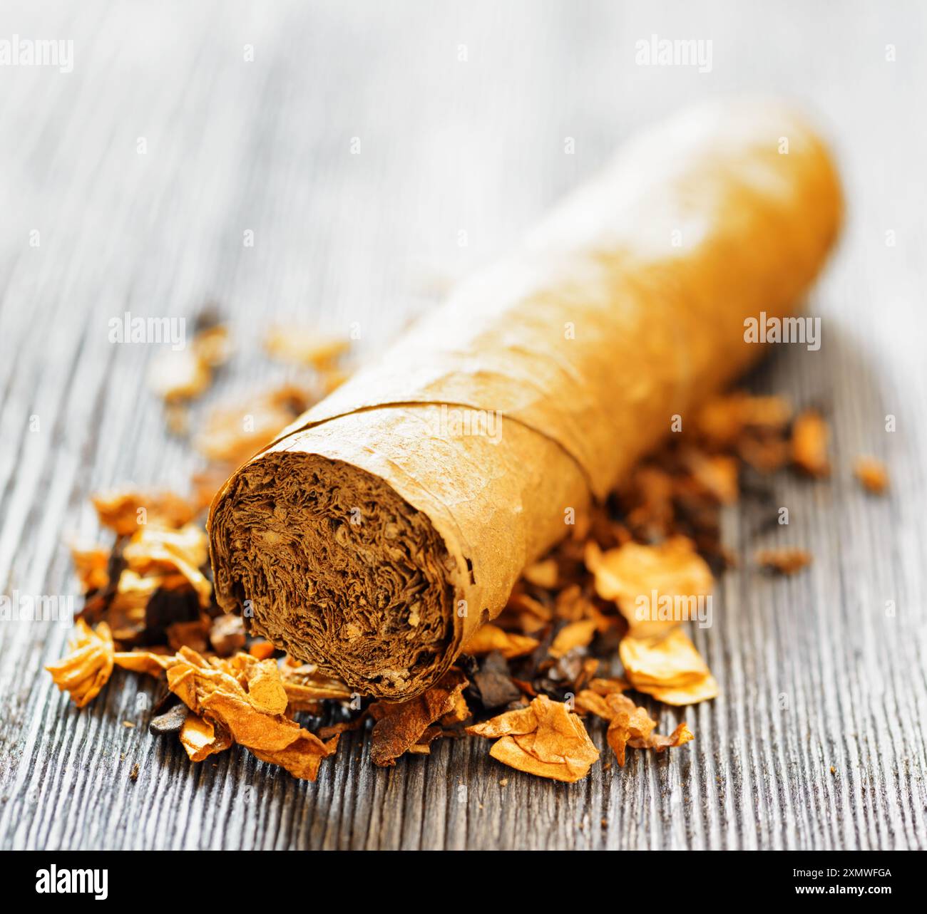 Tobacco and cigar Stock Photo - Alamy