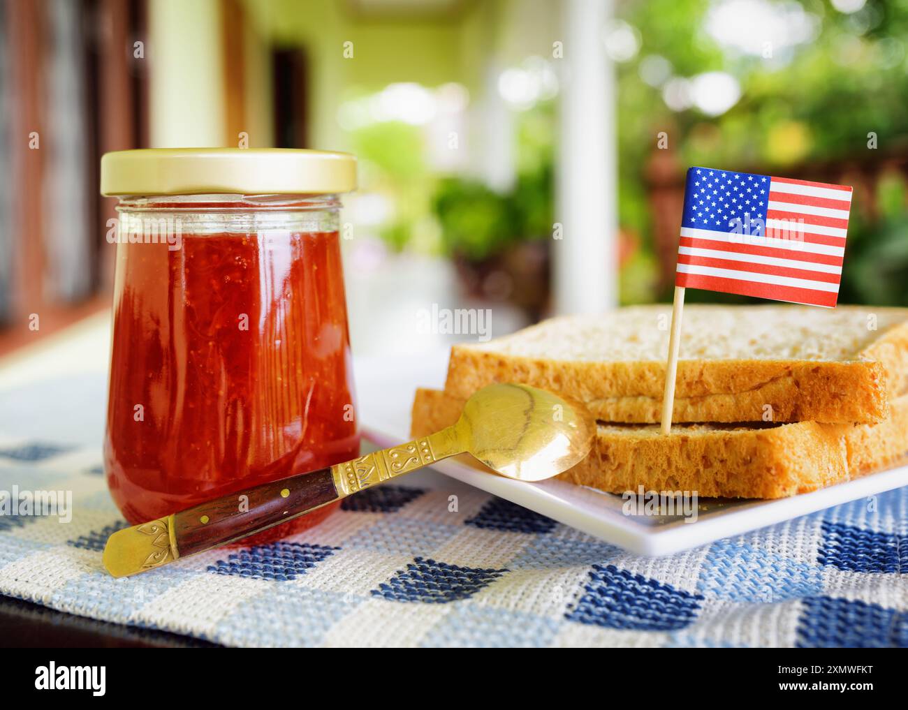 Toast and jam jar hi-res stock photography and images - Alamy