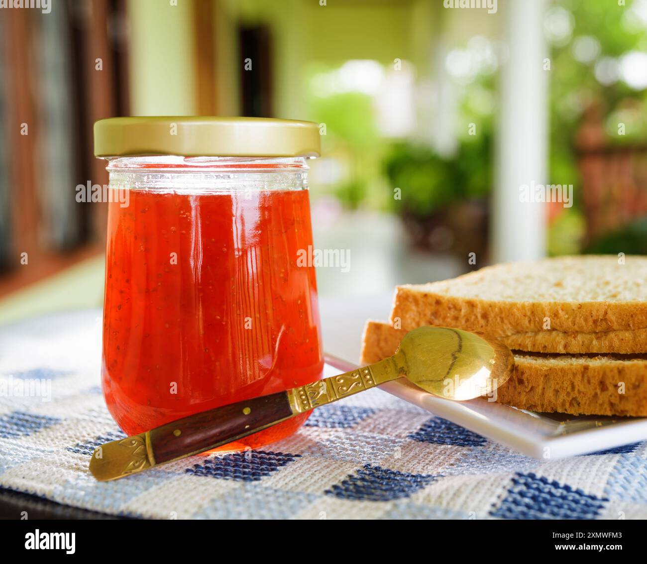 Toast and jam jar hi-res stock photography and images - Alamy
