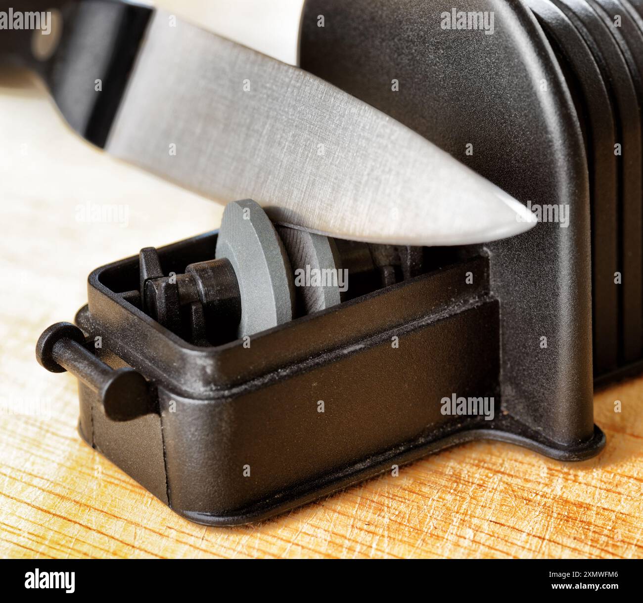 Kitchen sharpener hi-res stock photography and images - Alamy