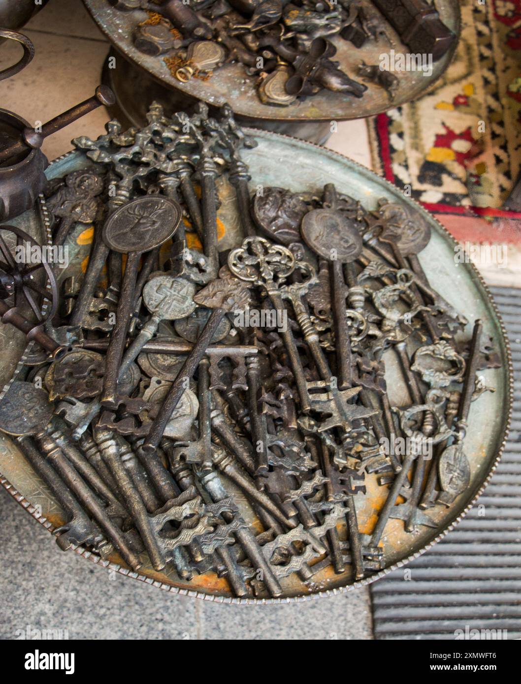 Set of retro styled dark golden color keys Stock Photo - Alamy