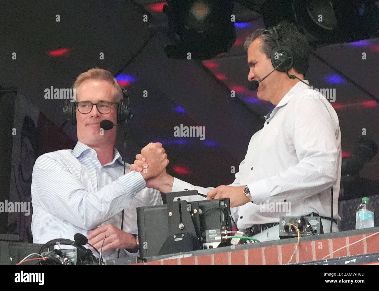 St. Louis, United States. 29th July, 2024. Bally broadcasters Joe Buck ...